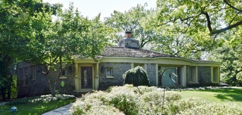 How to Add Curb Appeal to a Ranch House